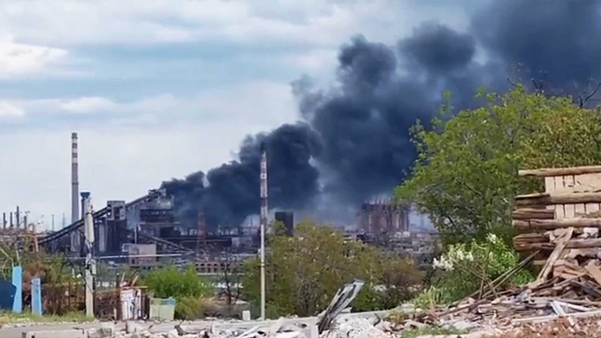 Ukraine Situation Report: Operation To Break Azovstal Siege Still On ...