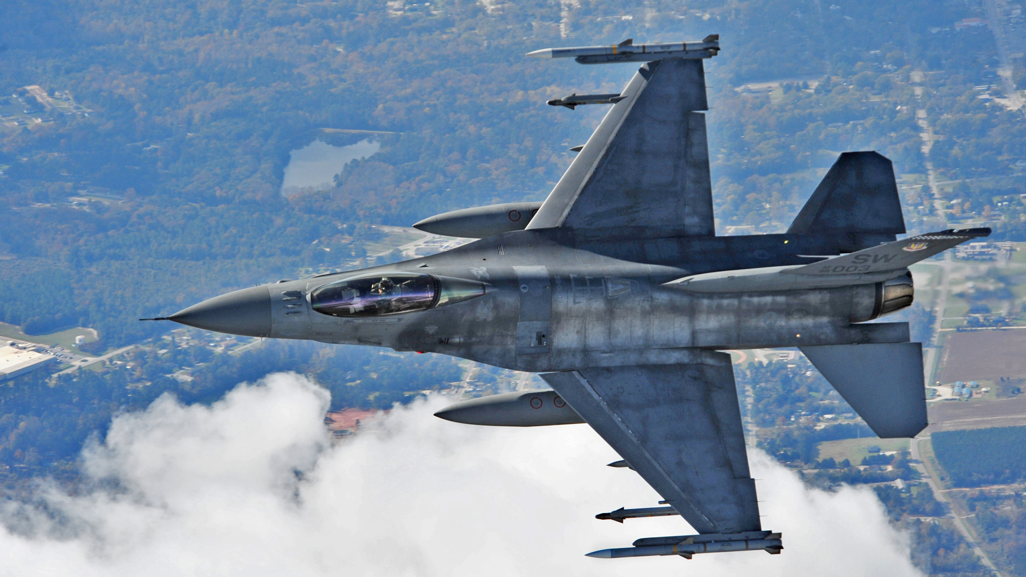 F-16 'Headbutted' Wayward Cessna Three Times During Presidential Air ...