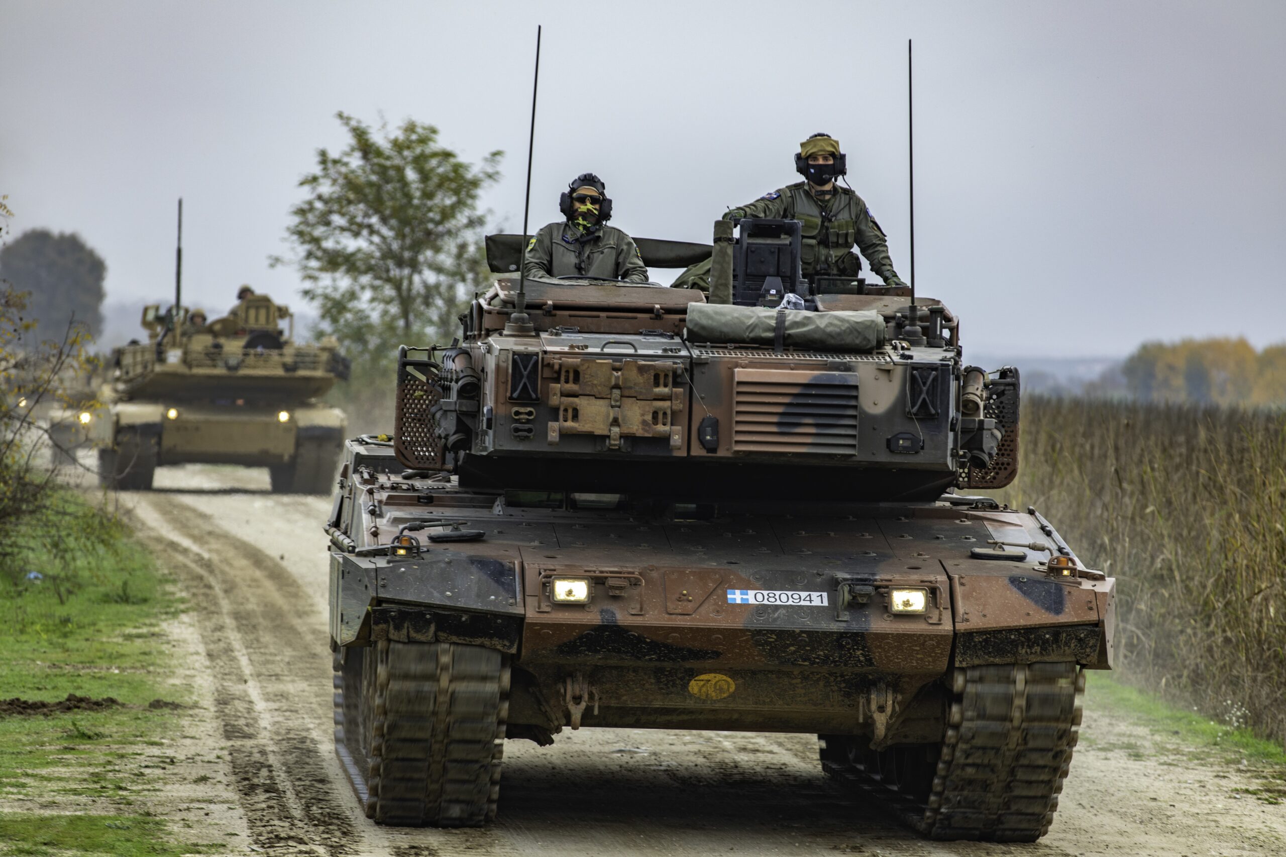 M1 Abrams And Leopard 2 Tanks Will Officially Be Headed To Ukraine