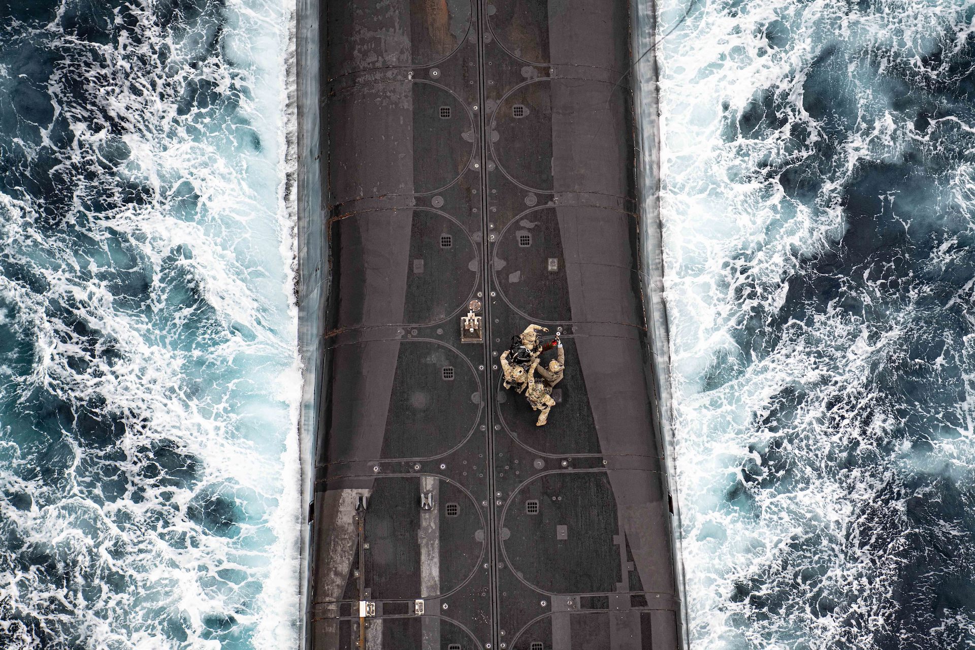 Navy SEALs Boarding Submarine Via Osprey Seen In Stunning Photos
