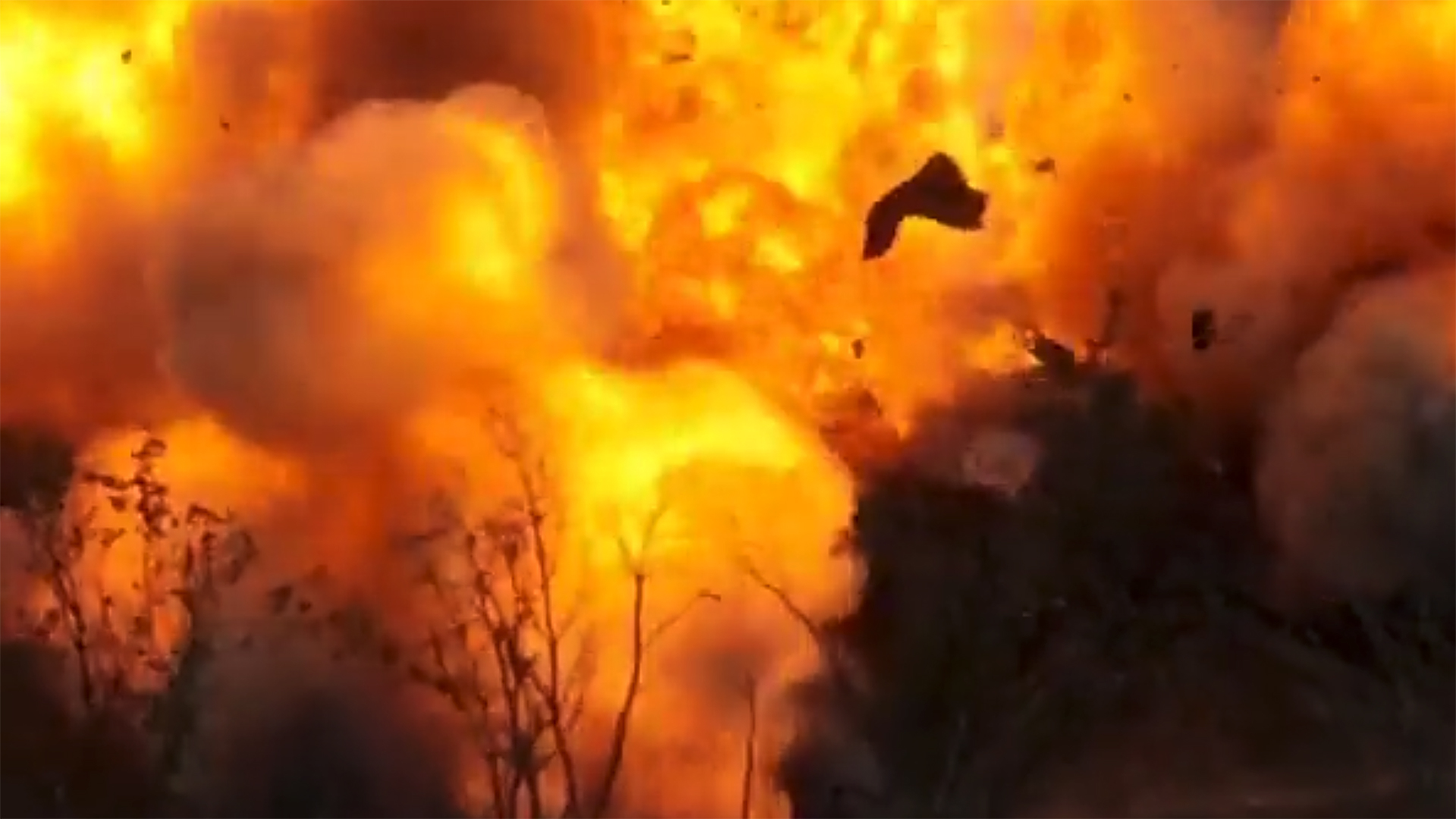 Russia's Most Advanced Frontline Tank Absolutely Detonates When Hit By ...