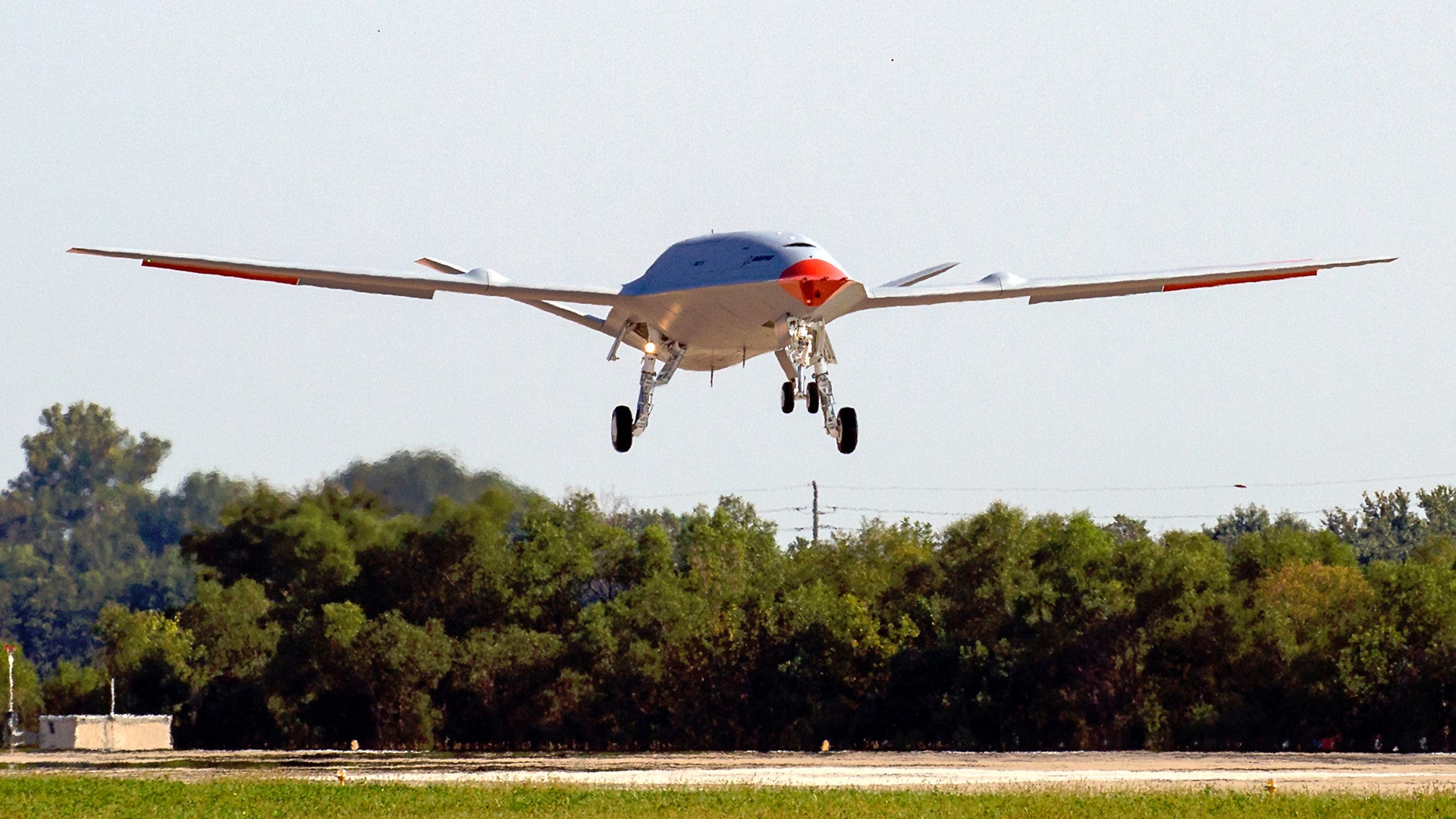 Boeing's MQ-25 Stingray Carrier-Based Tanker Drone Demonstrator Flies ...