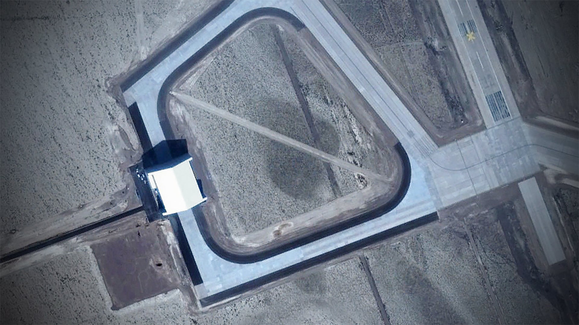 Area 51’s Massive New Hangar Appears In New Google Earth Images Of The ...