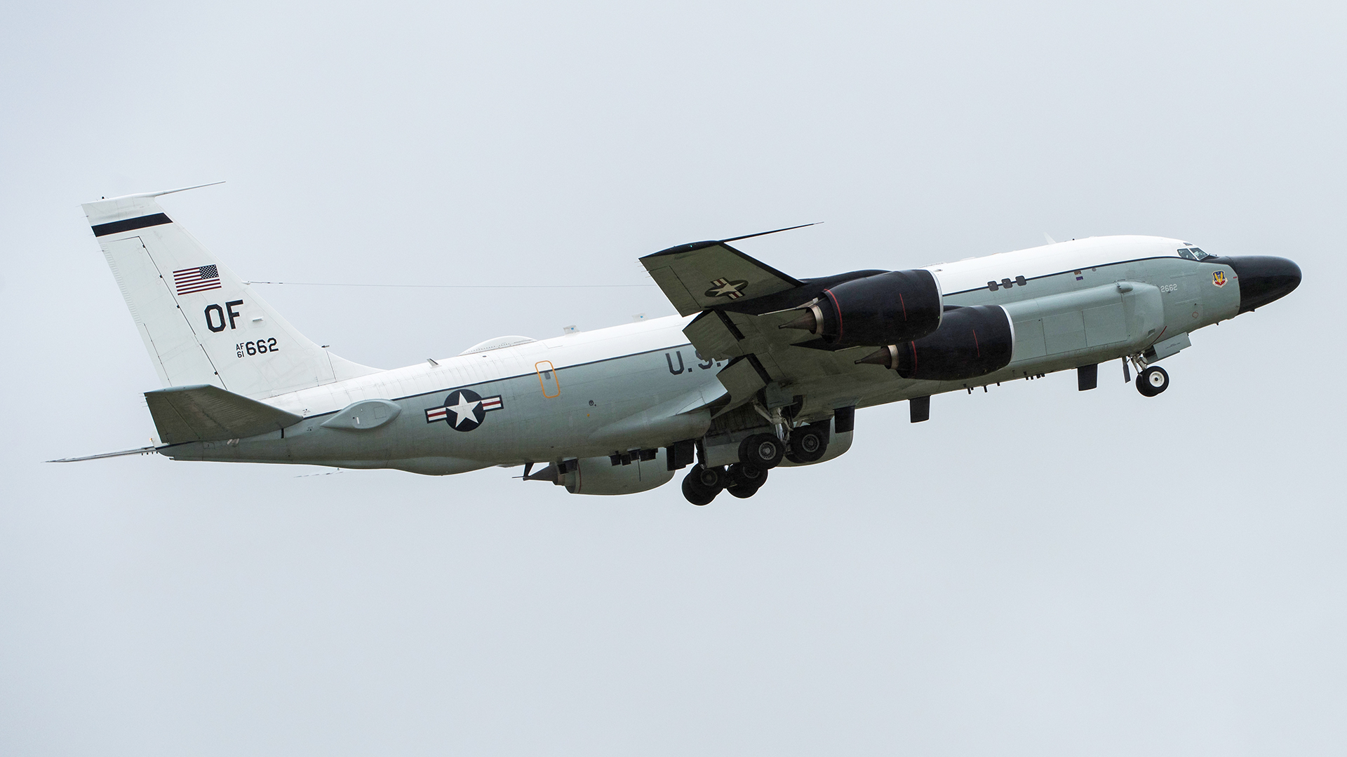 USAF Frantically Stole Parts From One RC-135 To Get Another Airborne To Spy On A Missile Launch