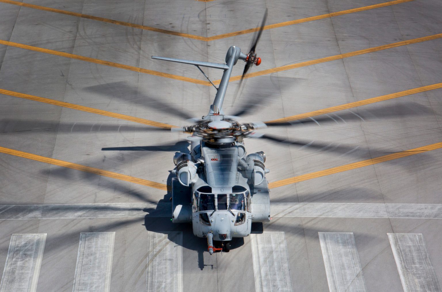 The U.S. Military's Heaviest-Lifting Helicopter Is Now Operational