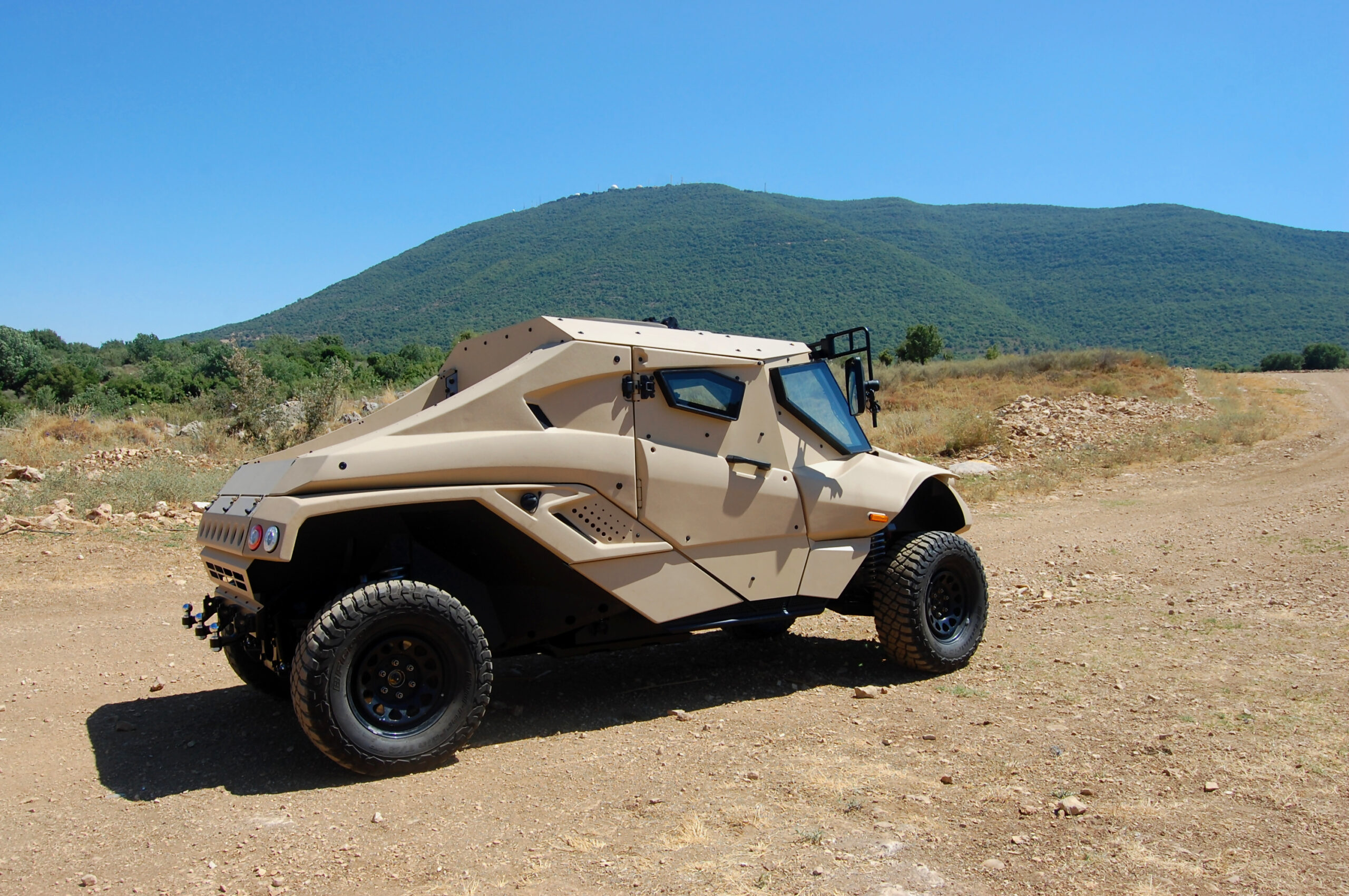 New Israeli Combat Vehicle Is Part Dakar Buggy, Part McLaren F1