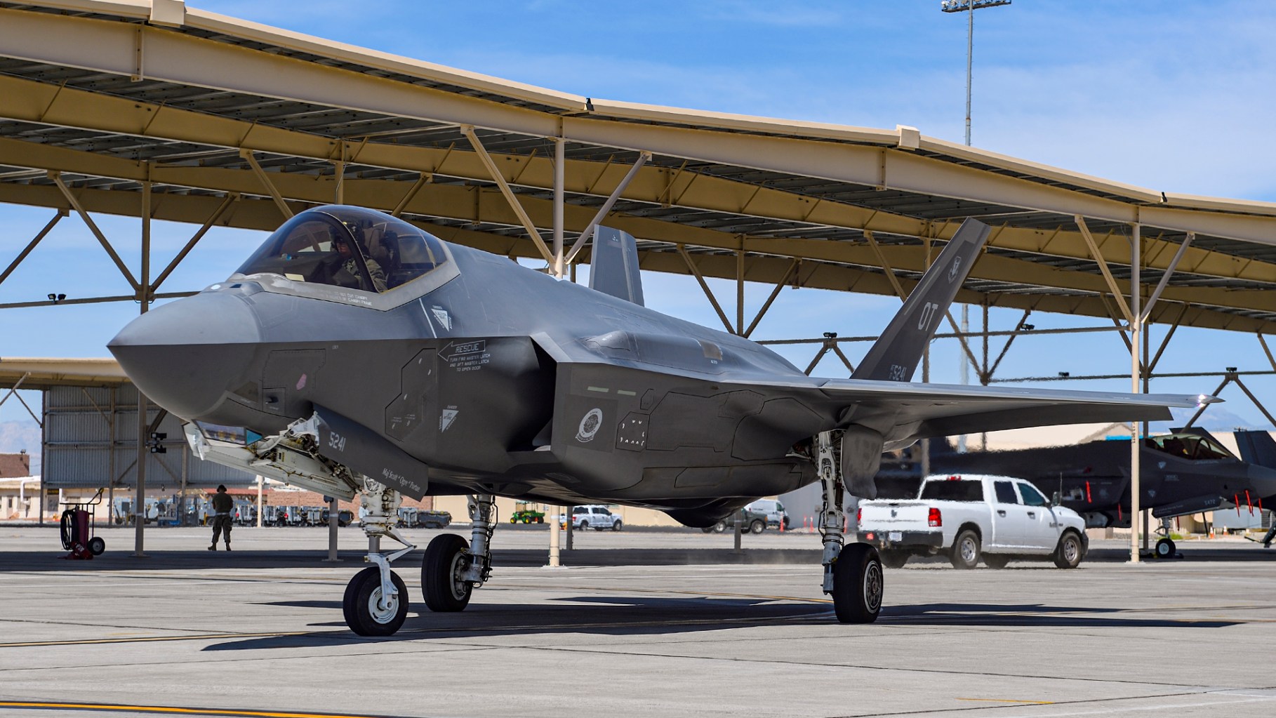F-22 Raptor Being Readied For AIM-260 Missile By 'Green Bats' Testers