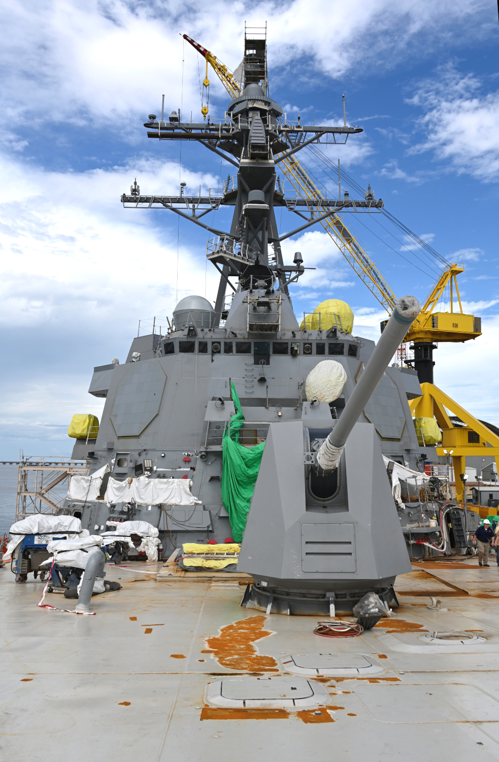 First Images Of SPY-6 Radar Installed On New Flight III Arleigh Burke ...