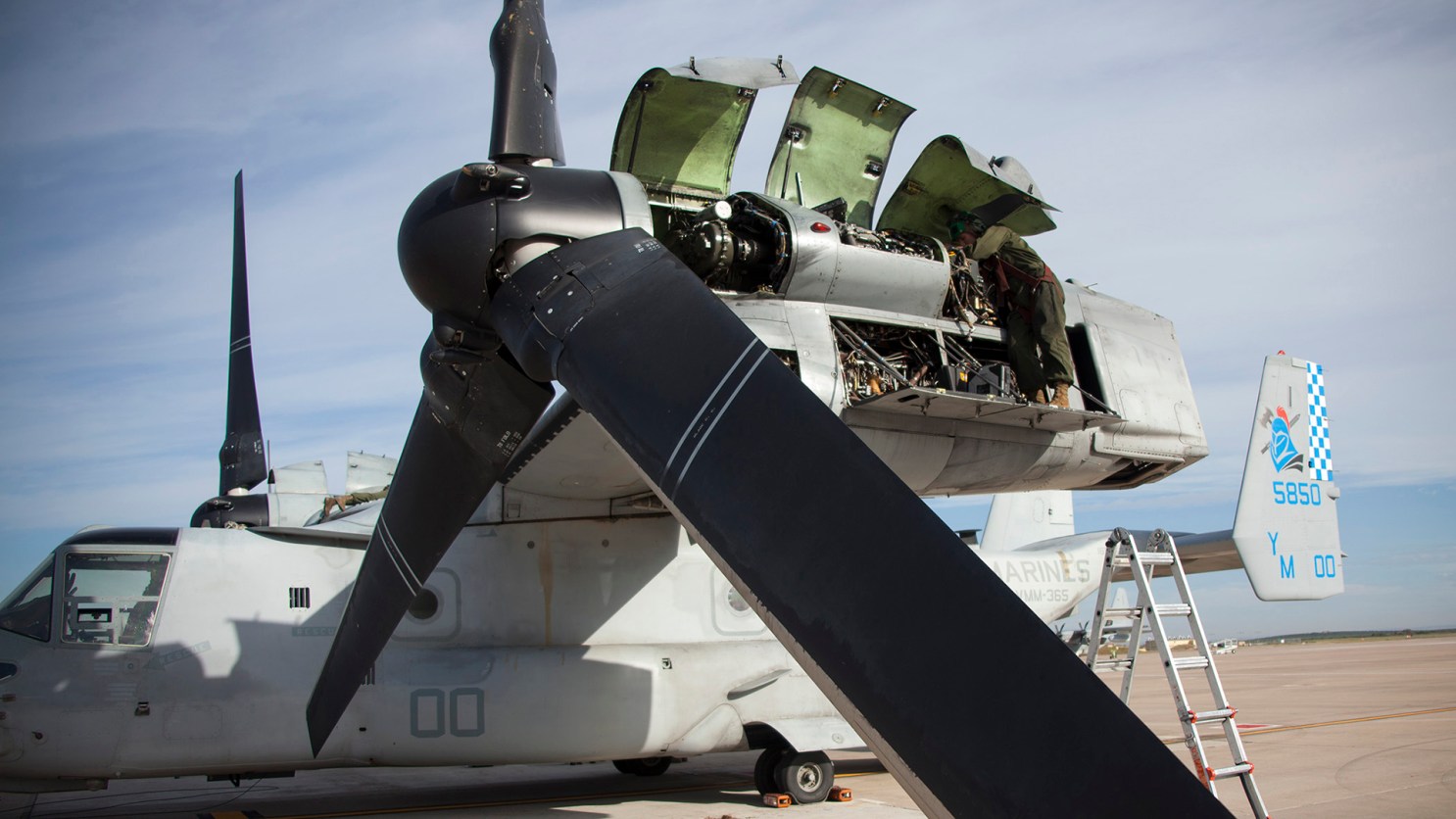 Marines, Navy Still Flying Ospreys After Air Force Grounded Its Fleet