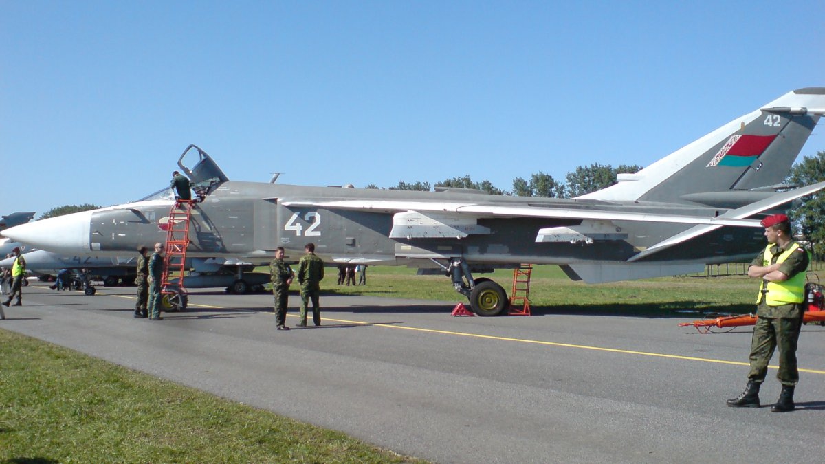 Belarusian Claims That It Now Has Nuclear Strike Jets Spurs Conflicting ...