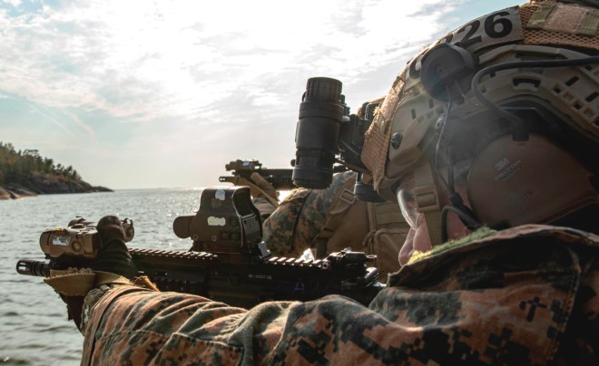 Marine Recon Units Get Short-Barrel Versions Of The H&K M27 Rifle