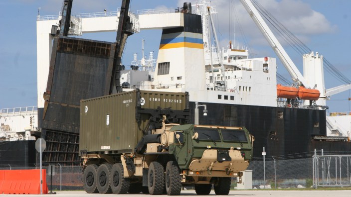 Silent Swarm Exercise Accelerates Navy's Path To Distributed Electronic ...