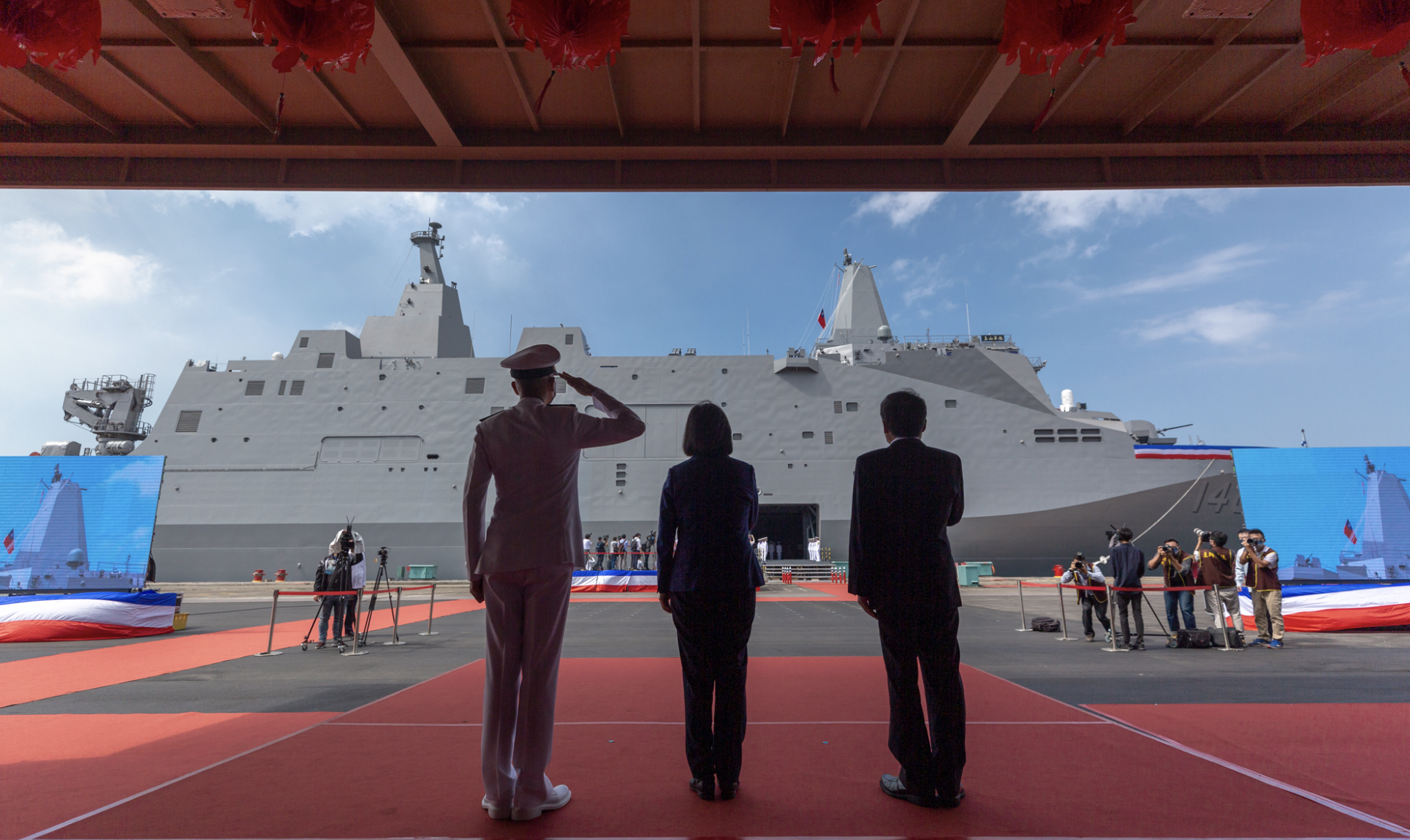 Taiwan’s New Amphibious Assault Ship Bristles With Anti-Air Missiles