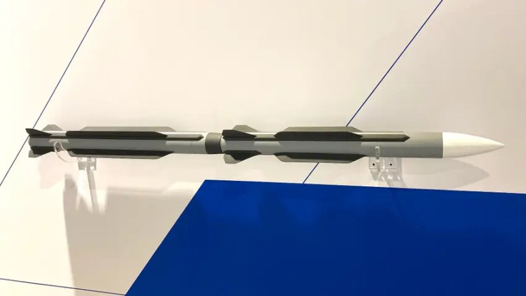 Boeing's Modular Air-To-Air Missile Concept Gets Air Force Funding