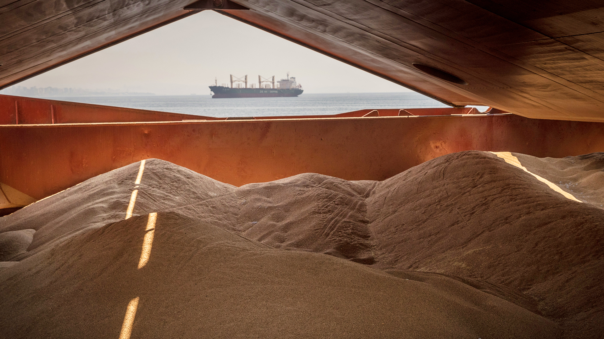 Russia Shells Ukraine Grain Barge, Suspends Shipping Corridor Deal