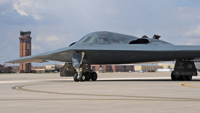 Crashed B-2 Still Blocking Whiteman AFB's Runway, Spirit Fleet Grounded