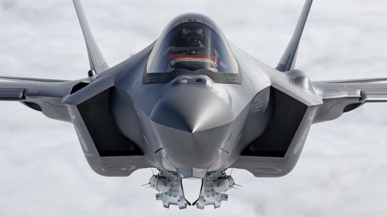 F-35 Closer To Carrying Six AIM-120 Missiles Internally