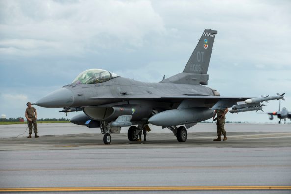Six F-16s Getting Autonomous Computer Brains For Combat Drone Trials