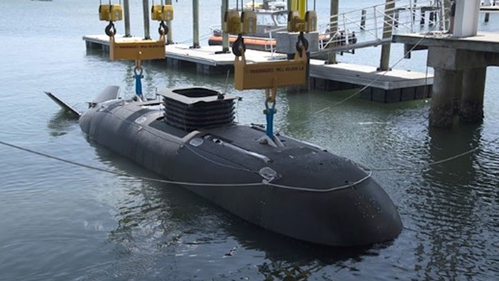 Navy SEALs' New Mini-Submarine To Be Operational Within Weeks