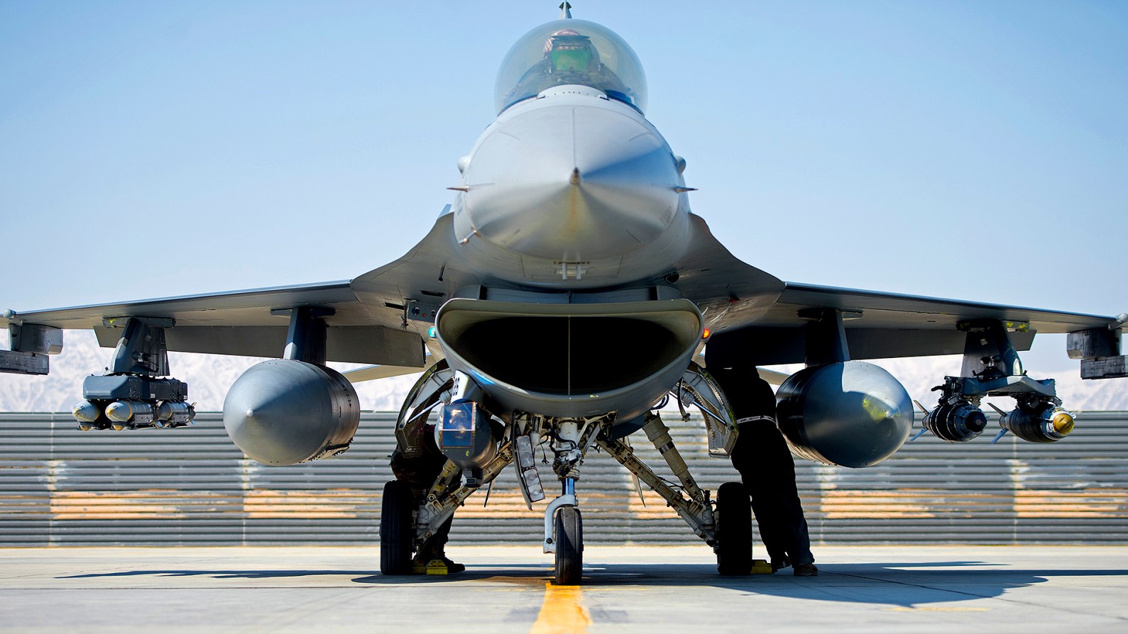 Air Force F-16s Are Getting Pylons With Built-In Missile Warning ...