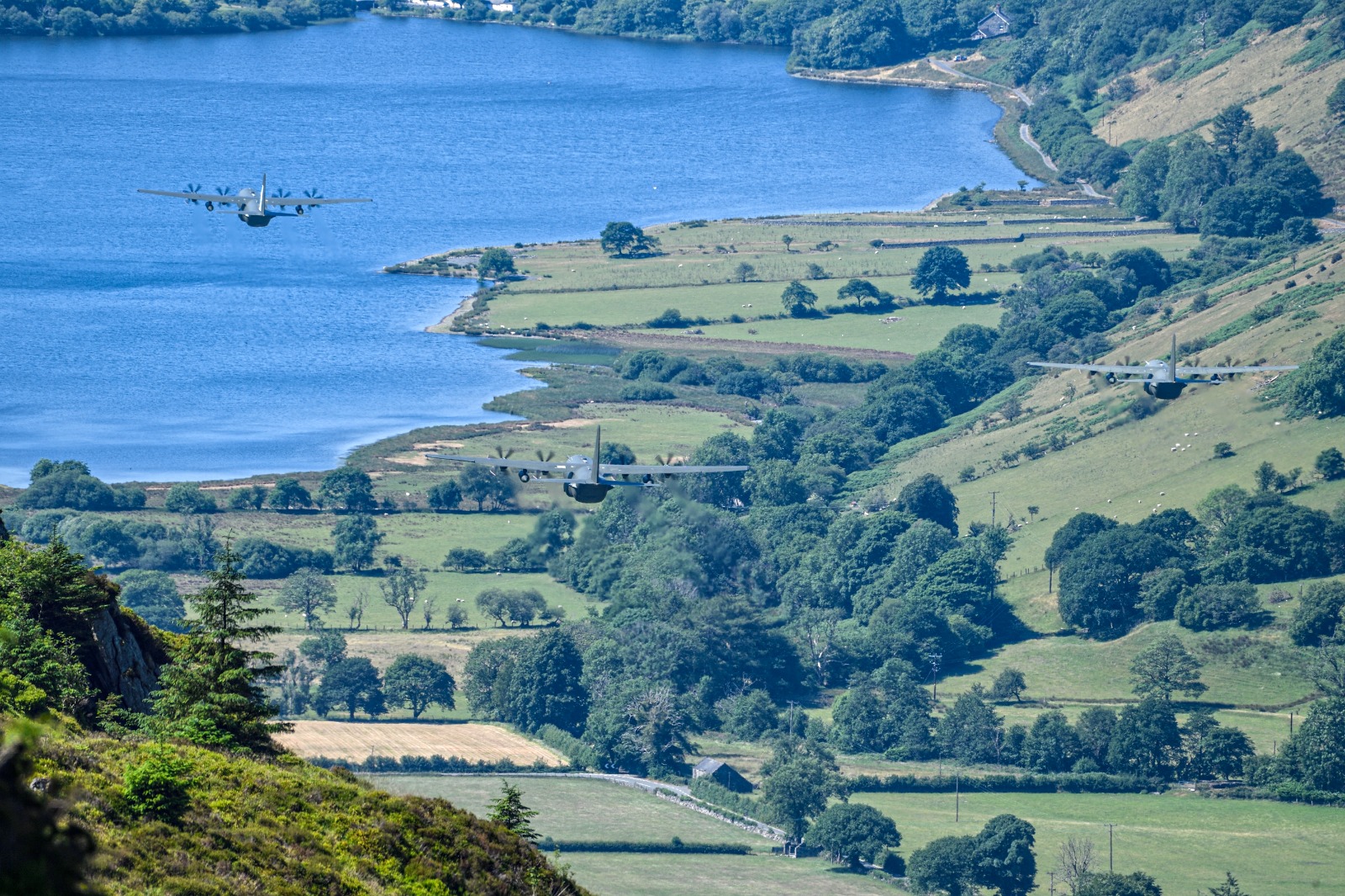 Britain Bids Farewell to C-130 Hercules With Spectacular Flypast