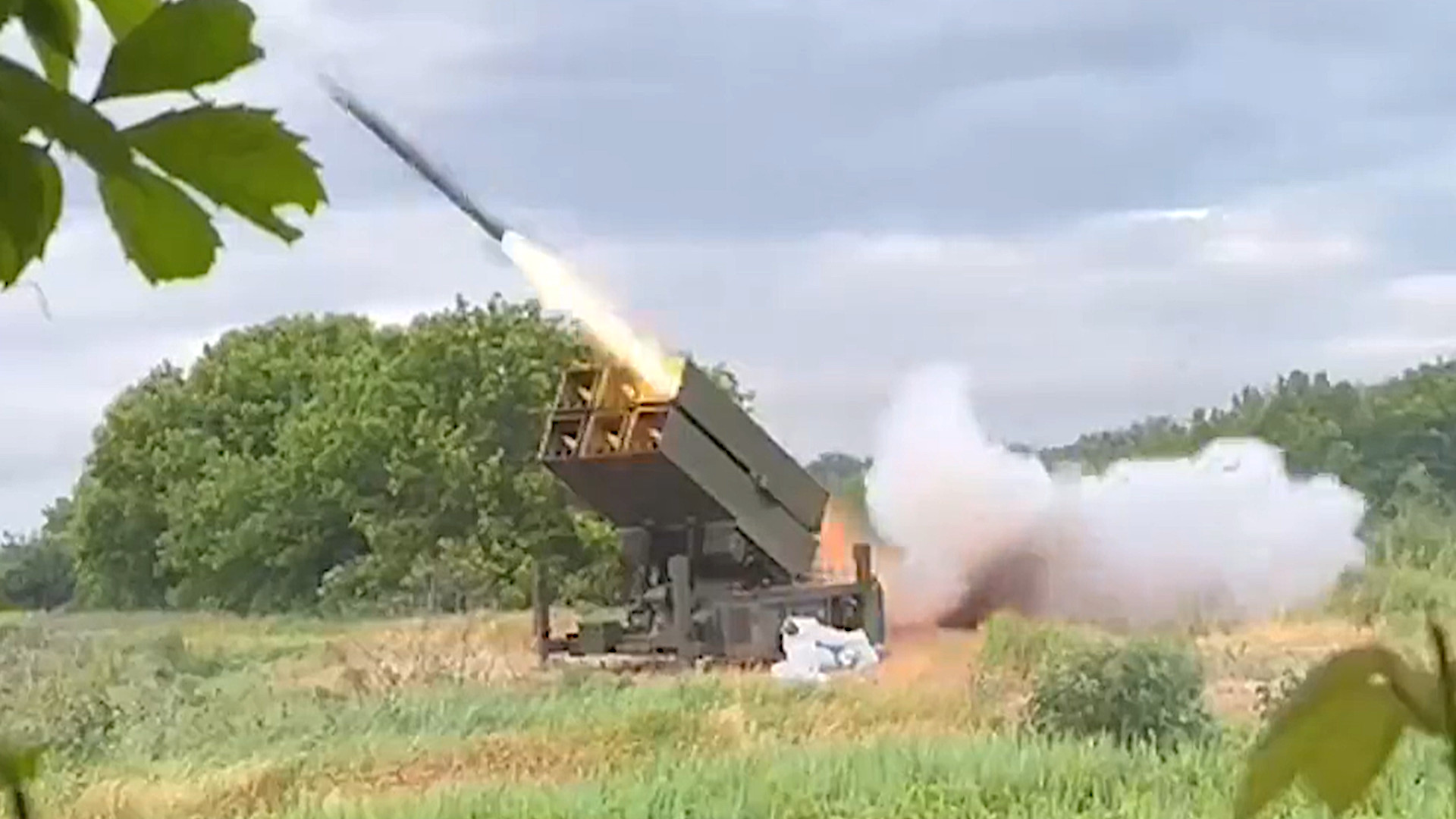 Let's Talk About This Video Of A Ukrainian NASAMS Firing A 'Mystery ...