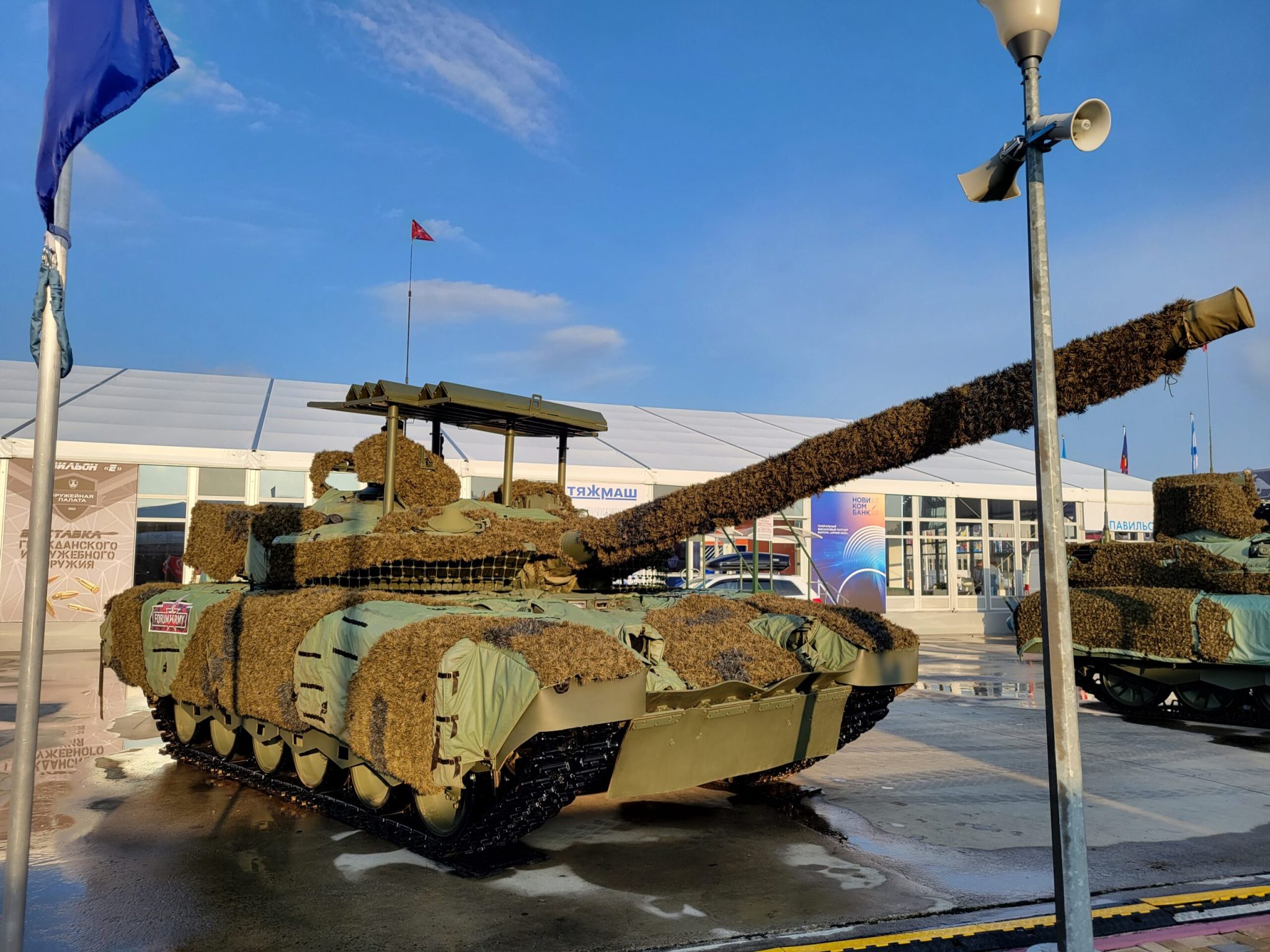 ‘Cope Cages’ Go Mainstream At Russia’s Arms Bazaar