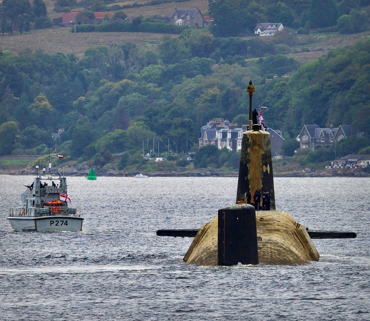 Vanguard Submarine Arrives Home Absolutely Caked In Algae