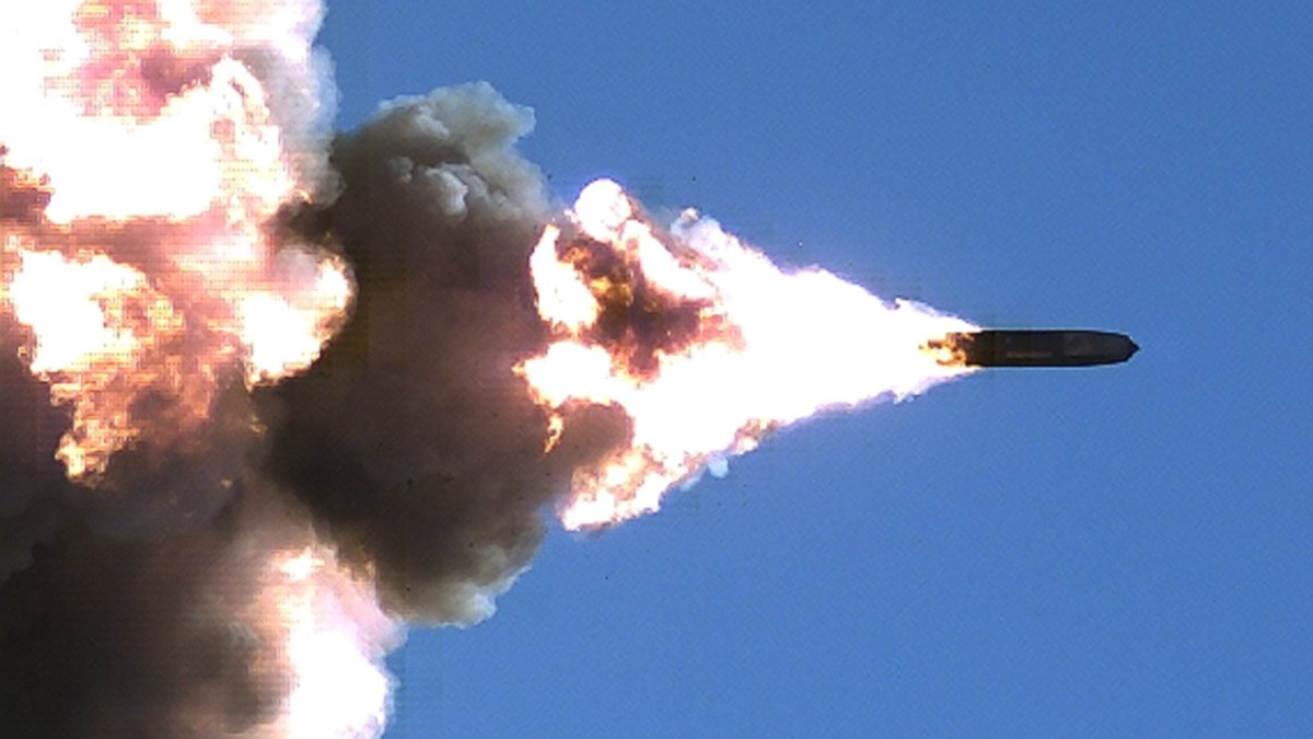 This Is A Ramjet Artillery Shell Right As It's Fired Out Of A Howitzer