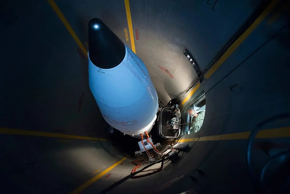 Minuteman III Ballistic Missile Ordered To Destroy Itself During Test ...