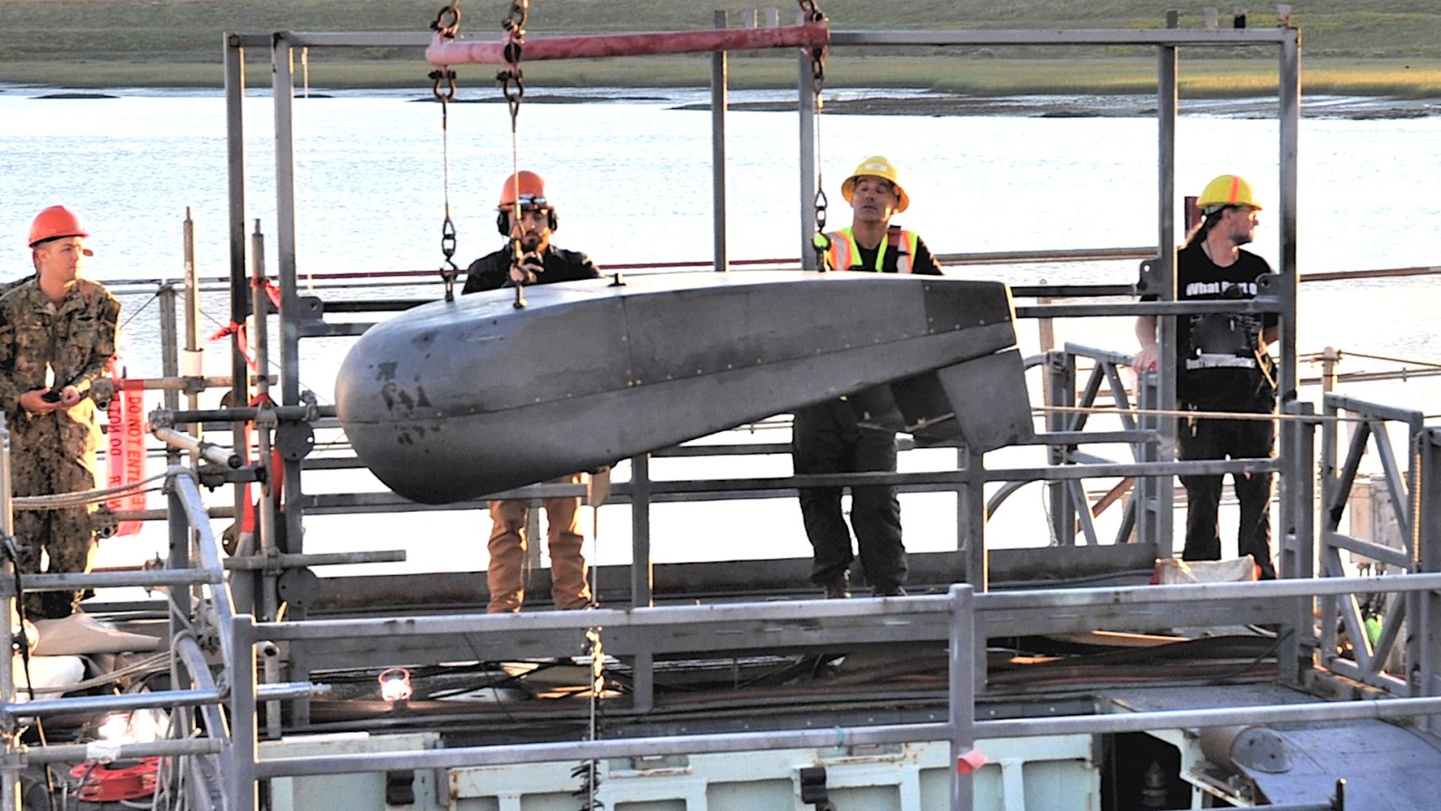 This Buoy Helps Ballistic Missile Submarines Get Nuclear Strike Orders