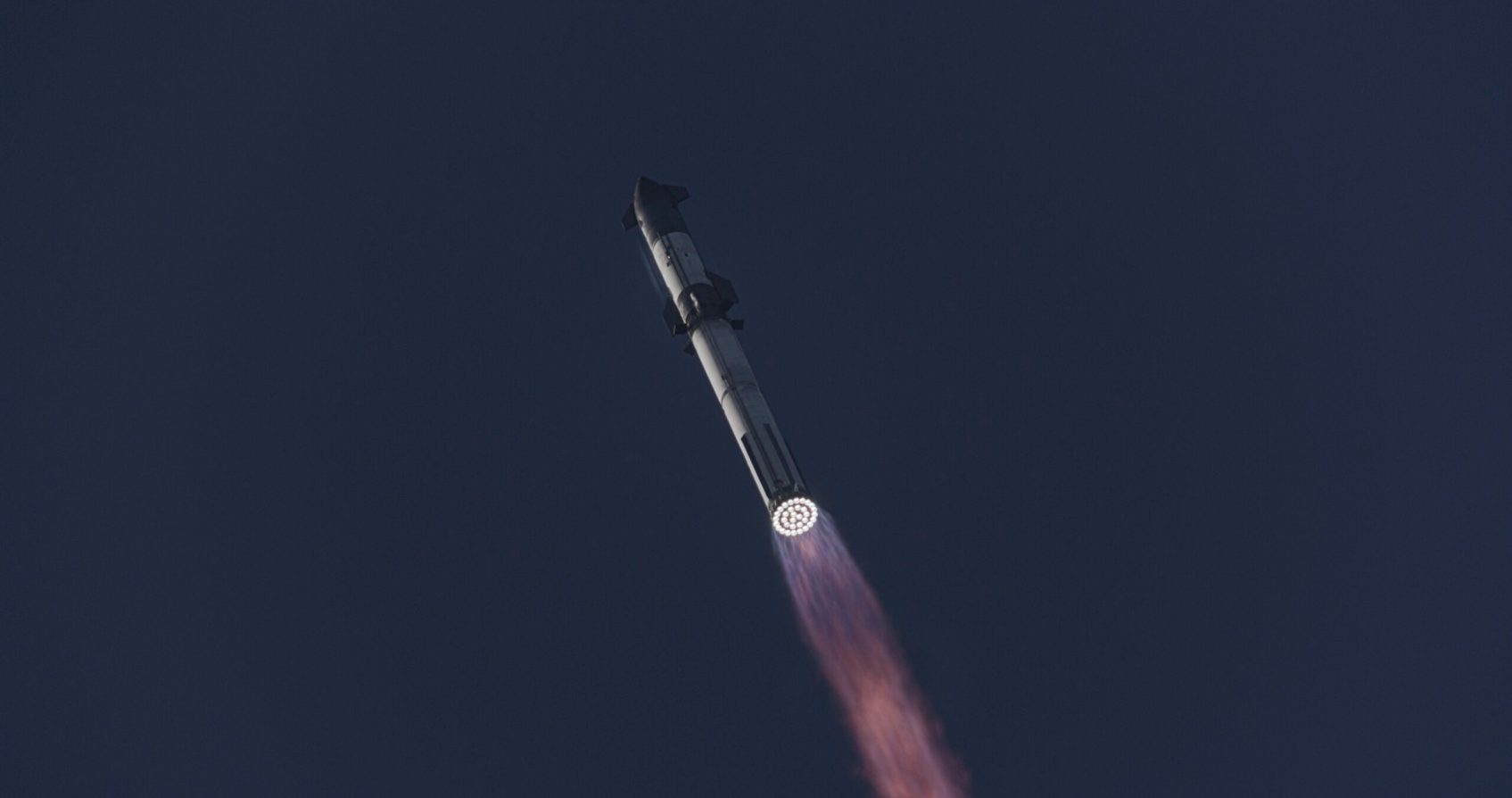 Starship's 33 Engines Created The Mother Of All 'Shock Diamonds'