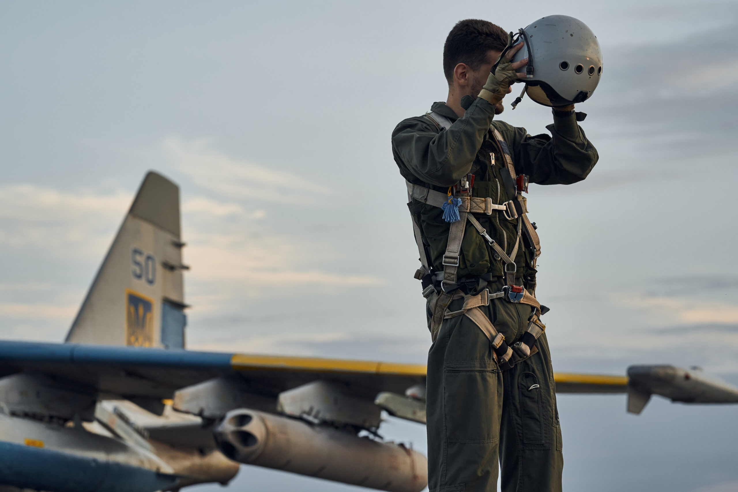 Ukrainian Su-25 Frogfoots Now Using French Hammer Guided Bombs After ...