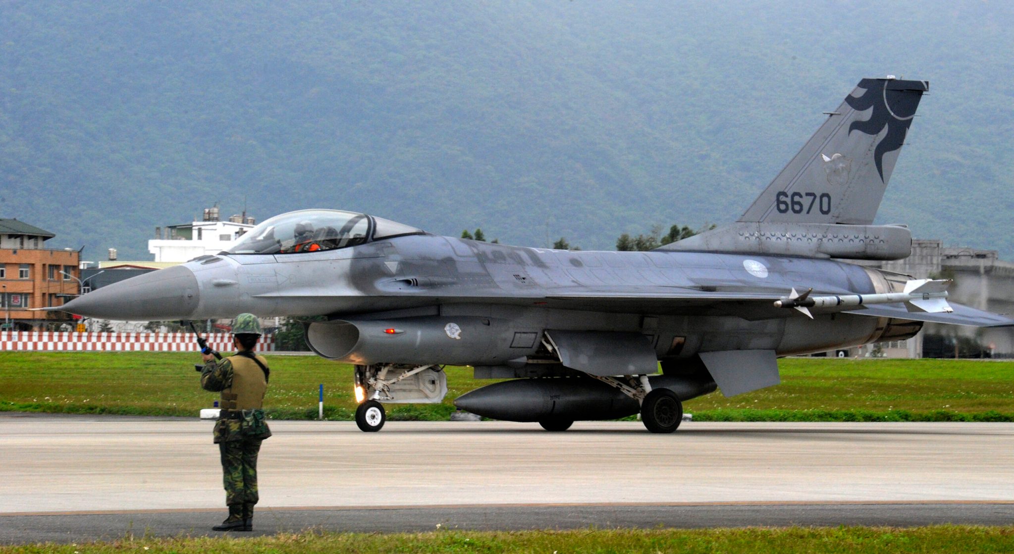 Taiwan’s Final Upgraded F-16V Completes Test Flights
