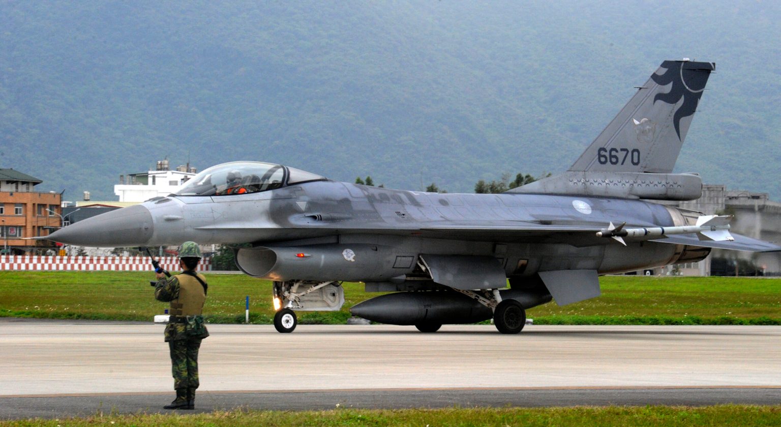 Taiwan’s Final Upgraded F-16V Completes Test Flights