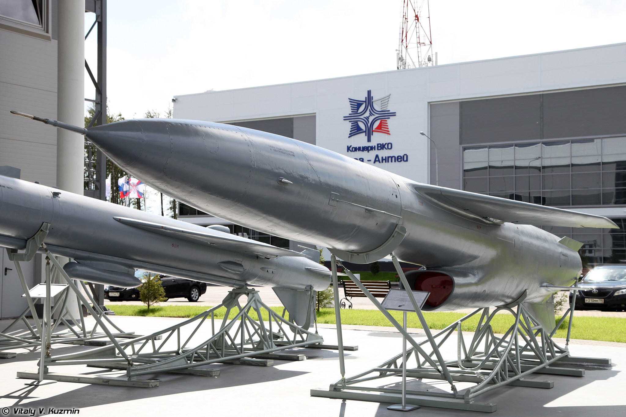 Russia Now Using Giant Soviet-Era Ground-Launched Anti-Ship Missile To ...