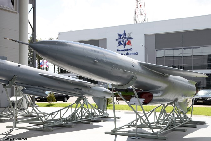Russia Now Using Giant Soviet-Era Ground-Launched Anti-Ship Missile To ...