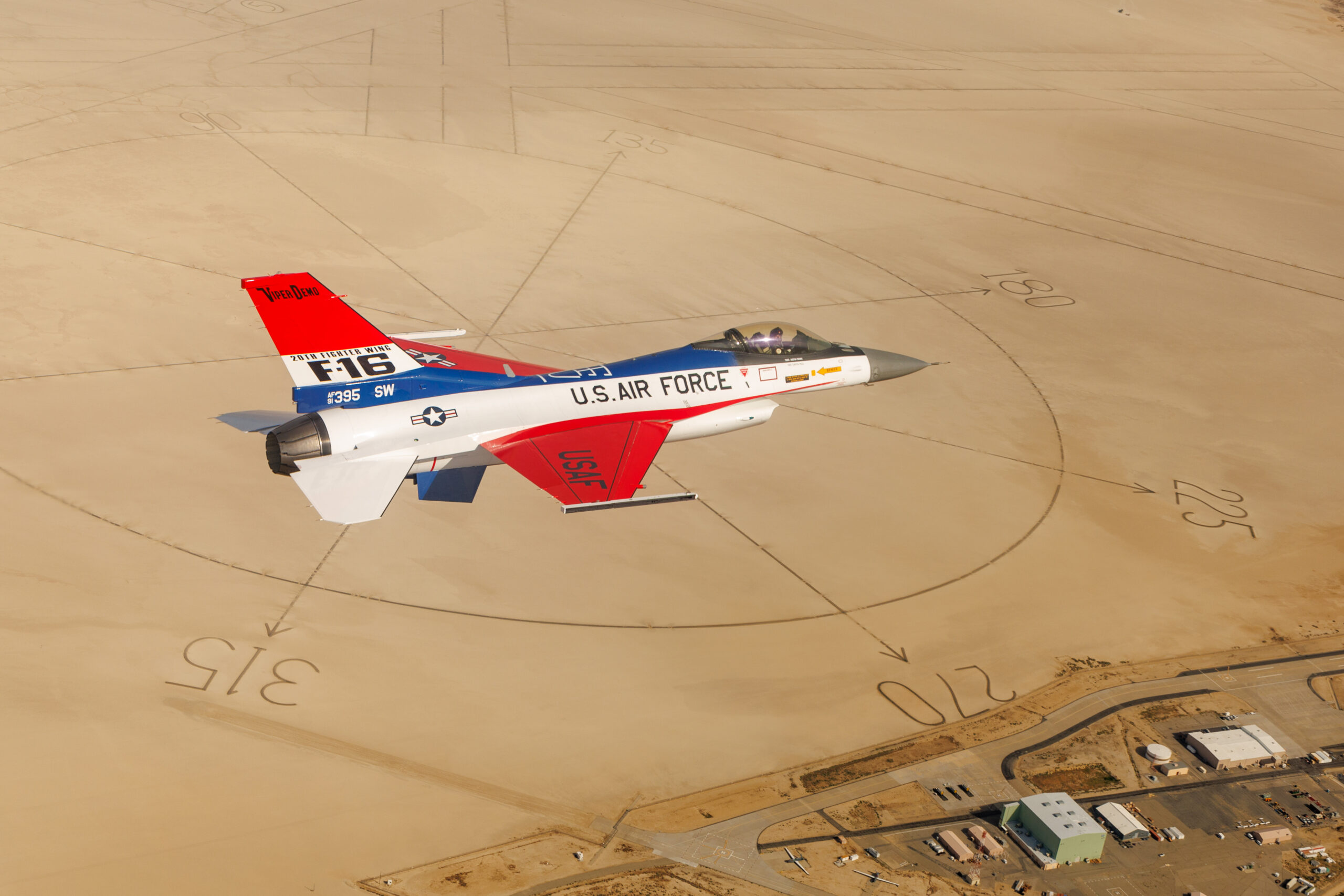 Viper Demo Team Secretly Painted Jet In YF-16 Scheme To Celebrate Type ...
