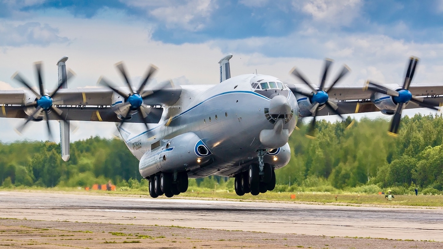 Russia’s An-22, The Biggest Turboprop Plane Ever Flown, Heads For ...