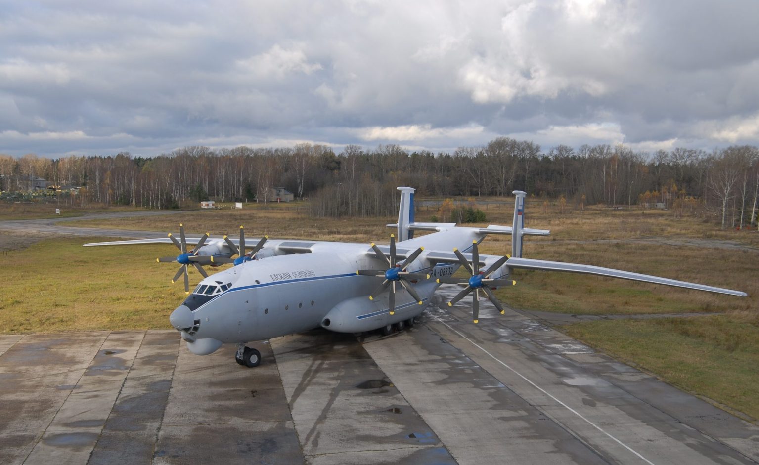Russia’s An-22, The Biggest Turboprop Plane Ever Flown, Heads For ...