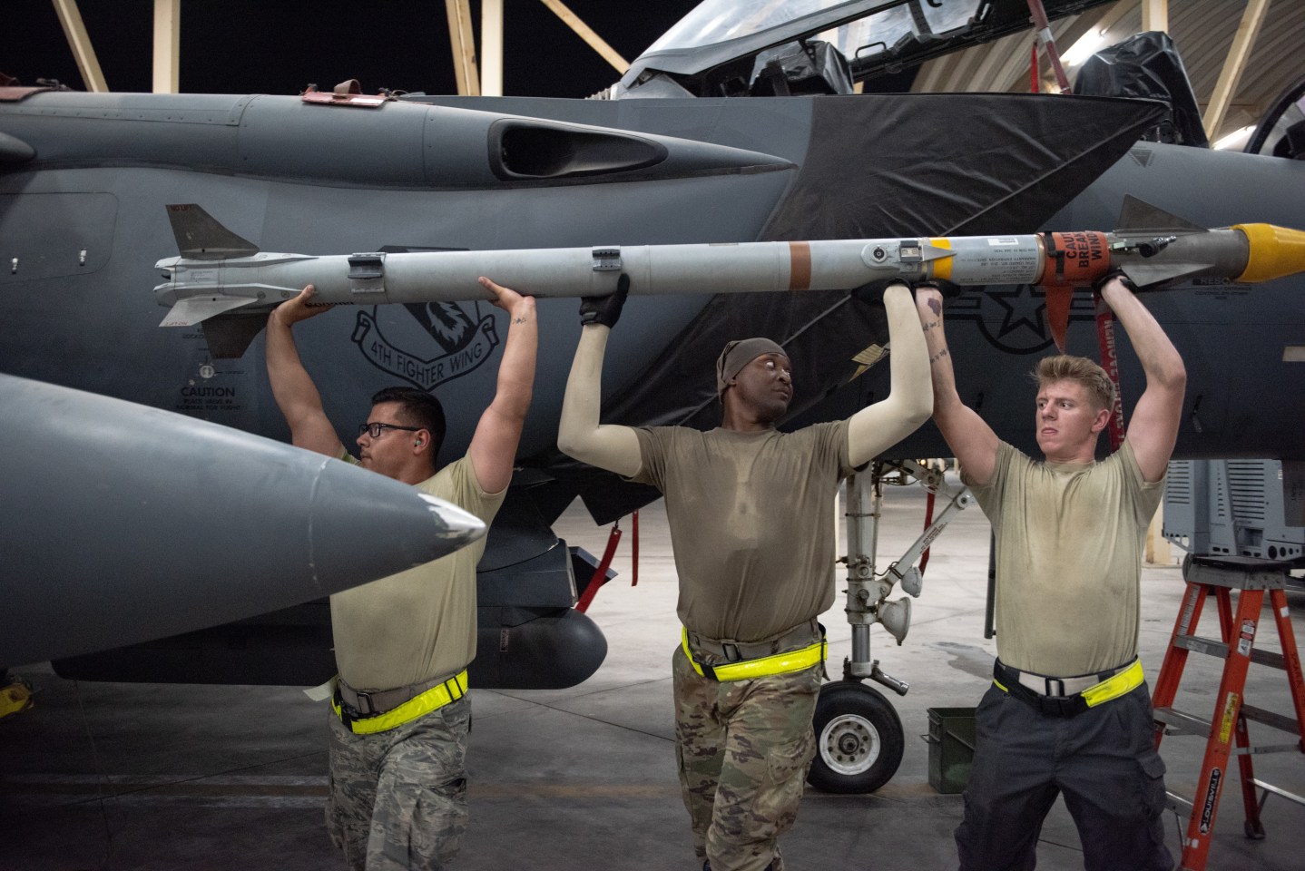 Air Force Looking For Cheap Air-To-Air Missile Half The Size Of AMRAAM