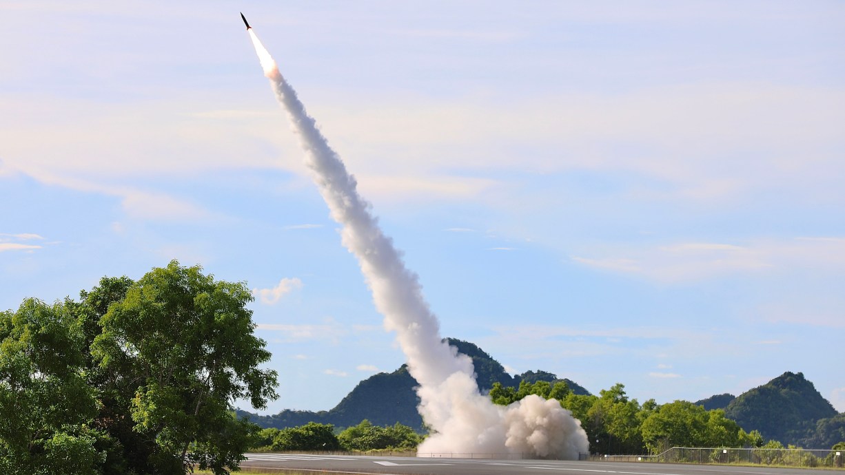 Army’s New PRsM Ballistic Missile Hits Moving Ship For The First Time ...