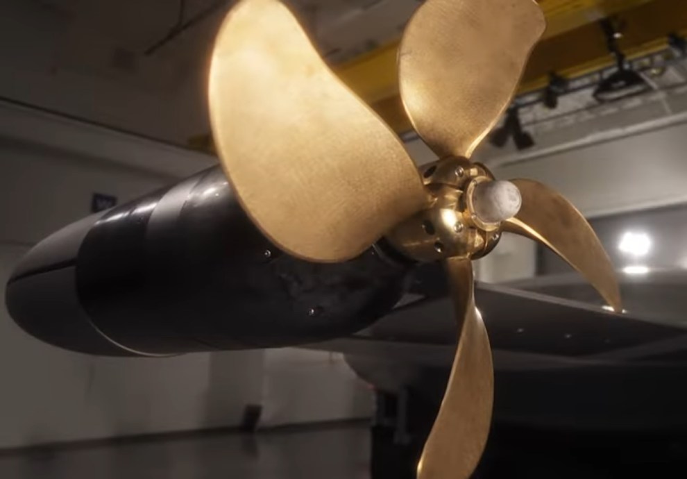 Huge Manta Ray Underwater Drone Looks Like A Docked Star Wars Spaceship