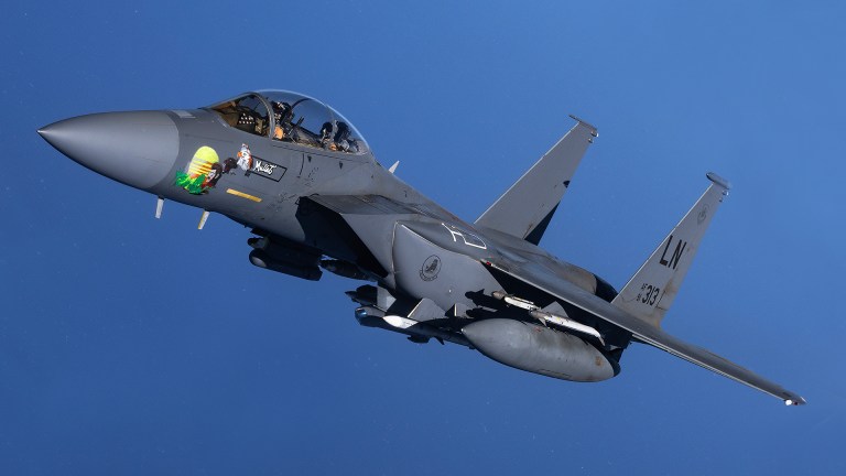F-15E Strike Eagle With New EPAWSS Electronic Warfare Suite Heads To ...