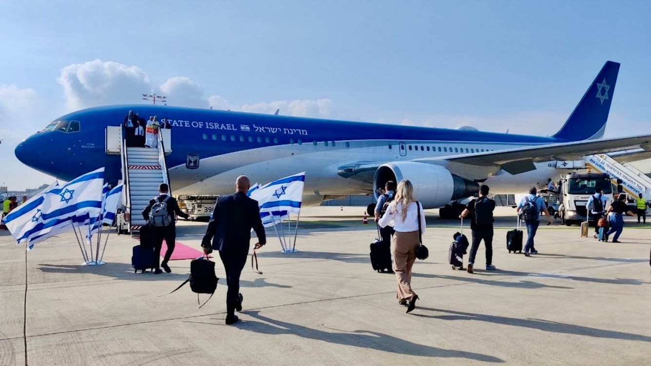 Israel's New 767 "Air Force One" Has Flown Its First Prime Minister ...