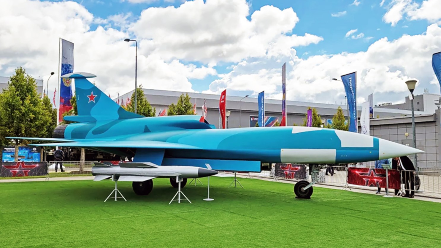Russia’s Aspirational Grom Combat Drone's Design Totally Changes ...