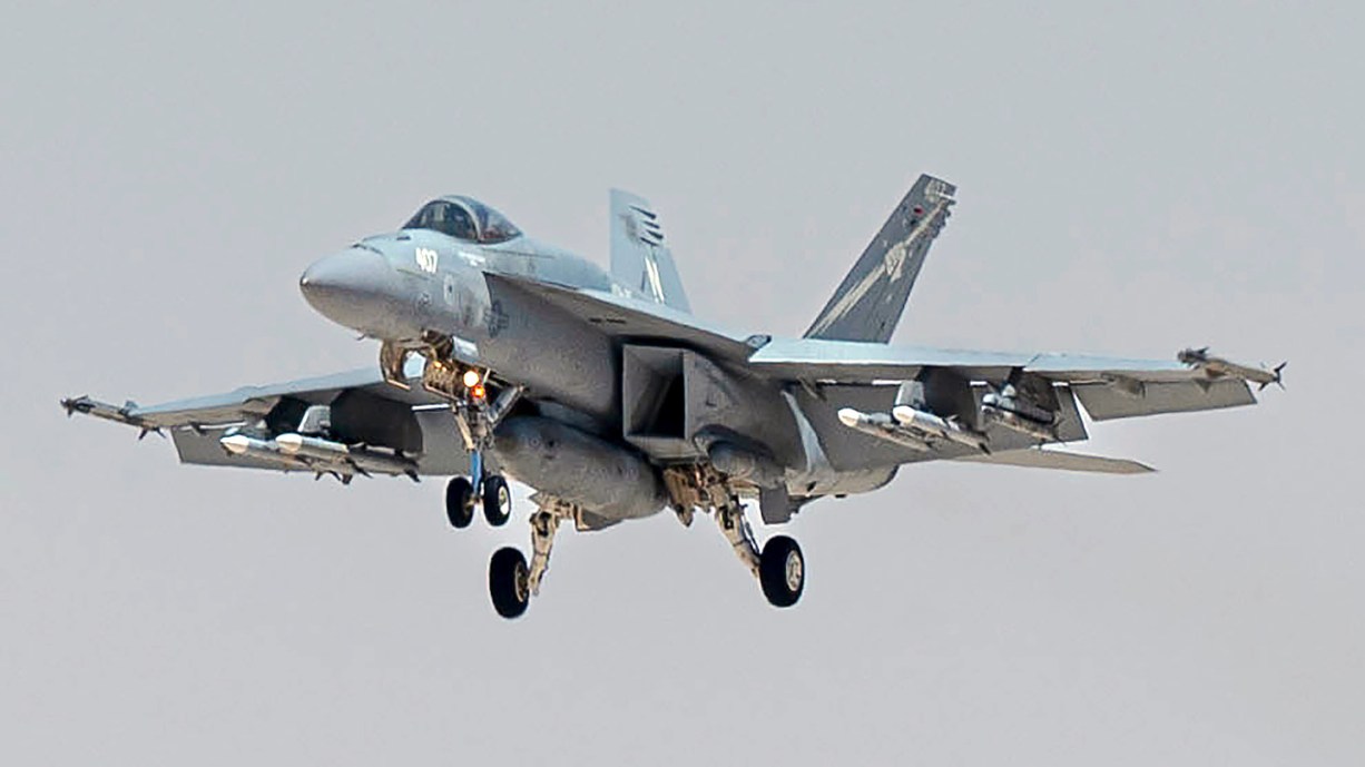 F/A-18E Super Hornets Fully Loaded With Air-To-Air Missiles Arrive In ...