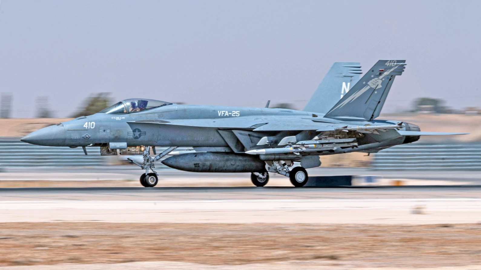 F/A-18E Super Hornets Fully Loaded With Air-To-Air Missiles Arrive In ...
