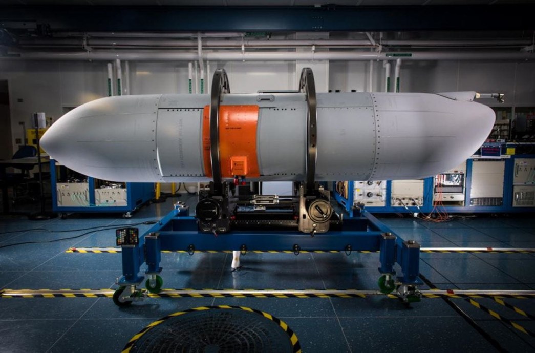 EA-18G Growlers With New Jamming Pods Onboard Carrier Heading To Middle ...