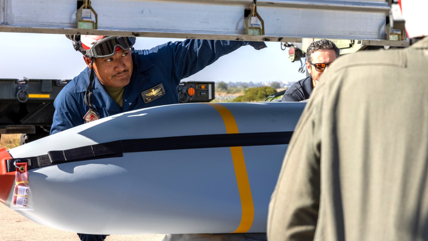 Marine Legacy F/A-18 Hornets Getting Major Firepower Boost With JASSM ...